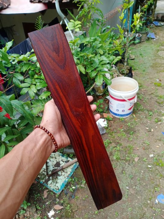 Mengapa Kayu Sonokeling Dipilih Oleh Para Pengrajin Mebel? - Easy ...