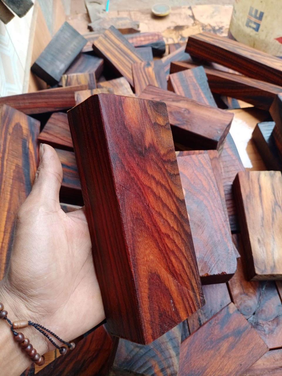 Keunggulan Kayu Sonokeling dalam Desain Rumah Modern - Easy Access Article