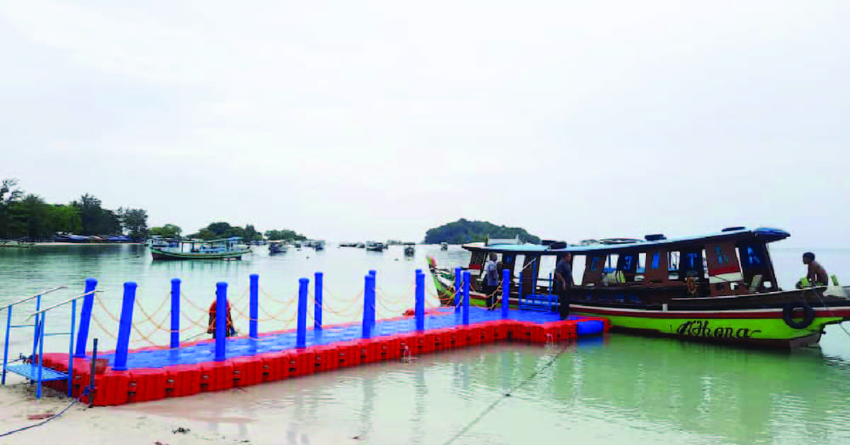 Dermaga Apung Minimalis untuk Kawasan Wisata Modern - Easy Access Article