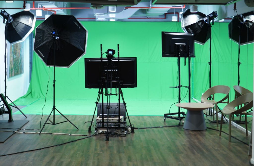 Ide Video Iklan Kreatif untuk Kampanye Lebih Menarik - Easy Access Article